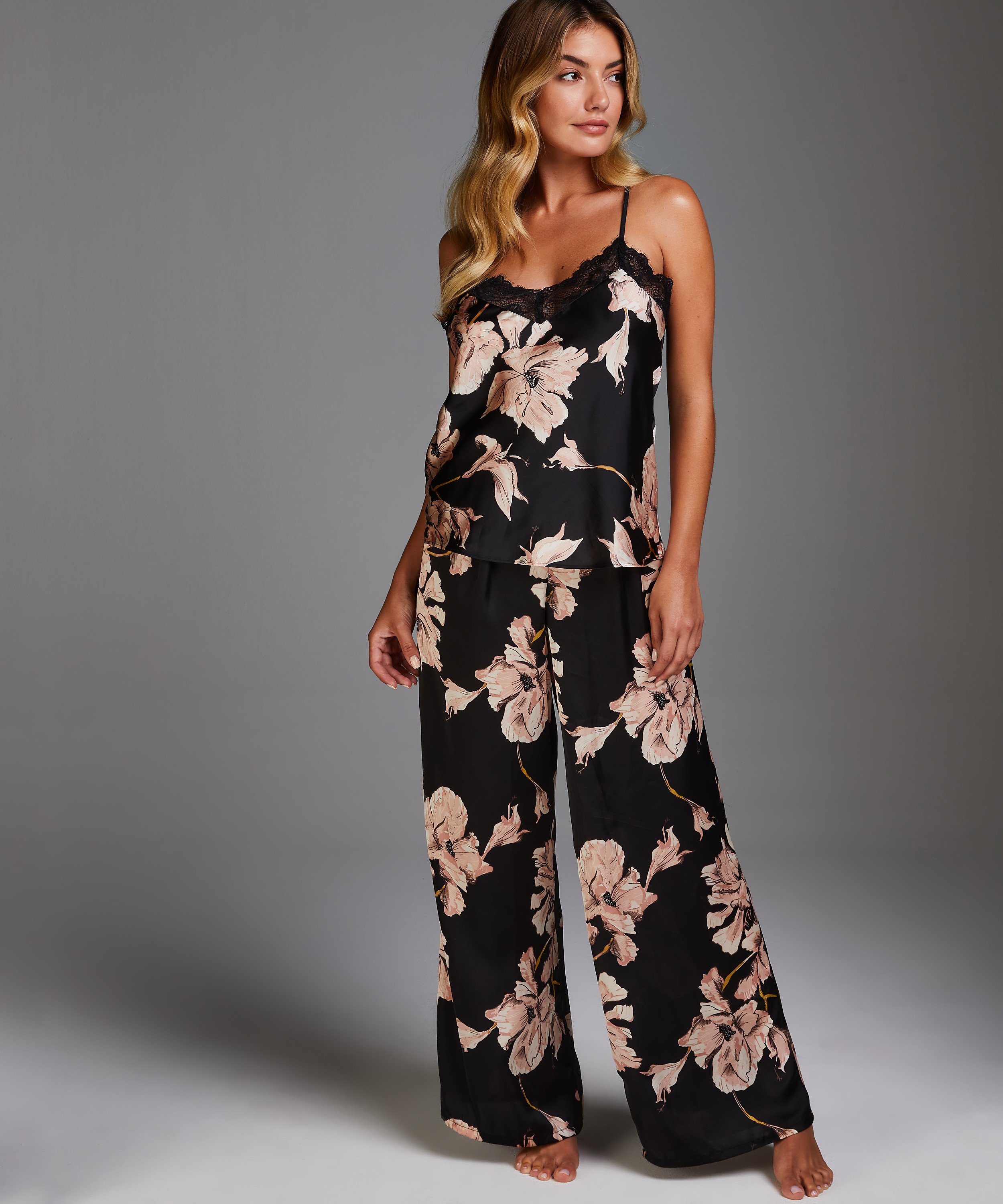 Bloom Satin Bottoms for €27.99 - Pajama Pants - Hunkemöller